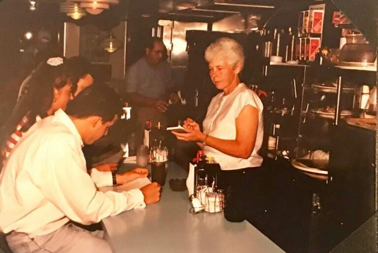 About Broadway Diner | Columbia's Classic Diner Experience